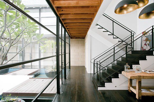 Hot rolled steel windows: steel window profiles | Montanstahl